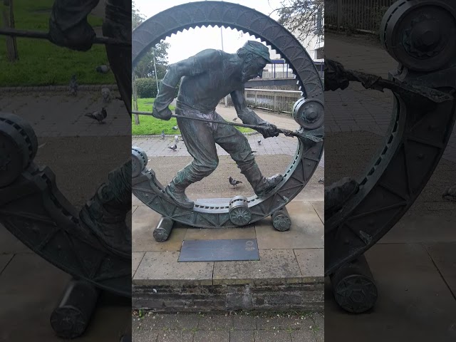 Mortal Coil statue in Port Talbot – iTV.ie