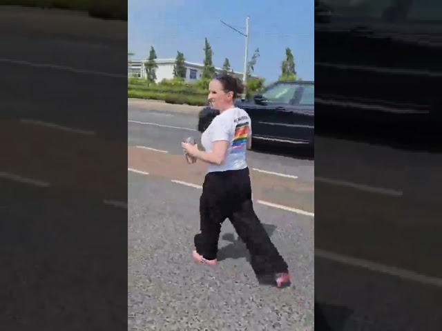 Karen Goes Mad At Protesters In Ballyogan – iTV.ie