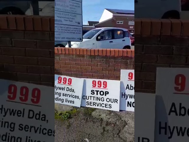Llanelli save our hospital protest – iTV.ie